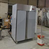 China 1000L 450W 1200*800*2000mm Commercial Upright Fridge for sale
