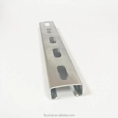 China Custom 40×40 Punched Aluminum U Channel 5-30mm Thickness 6-12m Length for Structural Applications for sale