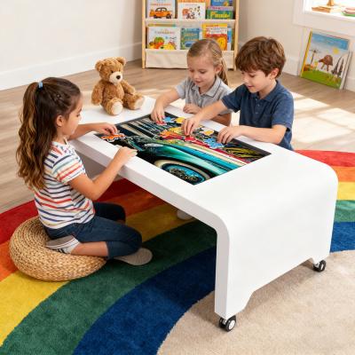 China Multimedia Multi Touch Interactive Table 32IN for sale