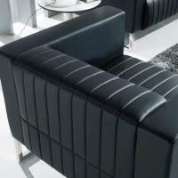 China Comfortable Single Leather Sofa Black Sponge Material Metal Leg for sale