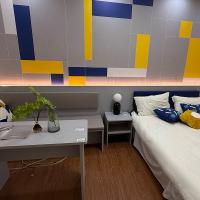 China Customised Modern Wooden Hotel Bedroom Furniture Sets Apartment Bedroom Set for sale