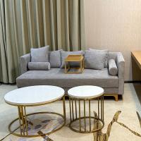 China Luxury 5 Star Hotel Custom Size Bed Wooden Modern Hotel Bedroom Sets for sale