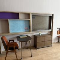 China Modern Hotel Luxury Bedroom Hotel Room Sets Bed Frames Beds With Headboard for sale