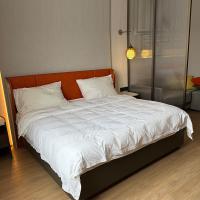 China Modern Hotel Luxury Bedroom Hotel Room Sets Bed Frames Beds With Headboard for sale