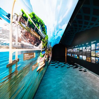 China Full Color Indoor Outdoor Fixed LED Screen Rental Video Wall Digital Signage Display for Retail Advertising Mall for sale
