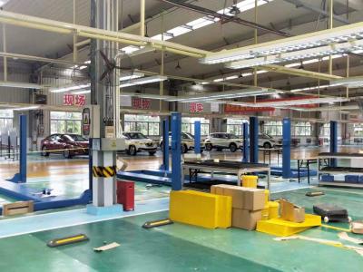 China 4000kg 4 Post Car Lift Commercial Grade Vehicle Lift 380V for Auto Repair Garage for sale