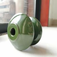 China IEC Standard 1.5KV Porcelain Spool Insulator 93mm Height φ110mm Shed Diameter for Transmission Lines for sale