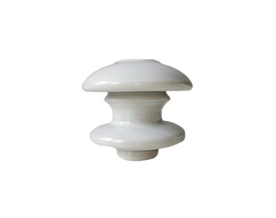 China IEC Standard 1.5KV Porcelain Spool Insulator 93mm Height φ110mm Shed Diameter for Transmission Lines for sale