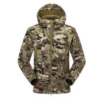 China Zipper Jackets Essential Outdoor Gear for Wind and Water Resistance for sale