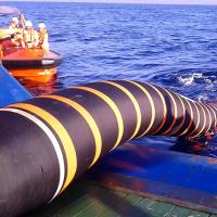China Floating Dredge Hose 16 Bar Working Pressure 40 Meter Length High Wear Resistance Marine Dredging for sale