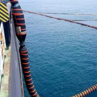 China Floating Dredge Hose 16 Bar Working Pressure 40 Meter Length High Wear Resistance Marine Dredging for sale