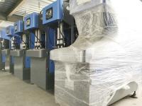 China Easy to Operate Semi Automatic 4 Cavity 500ML Small PET Plastic Bottle Making Machine for sale