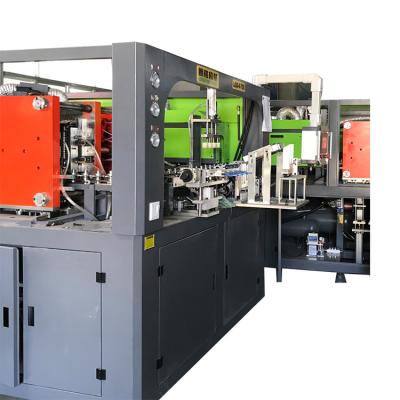 China SMC Widely Used Automatic Blow Molding Machine For Plastic Bottles 3000x17000x2000 mm for sale
