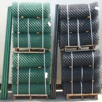 China Hot - Dipped Galvanized / PVC Coated Chain Link Fencing For Sport Yard / Road Fence for sale