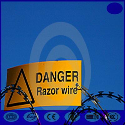China Razor wire -bto-30Flat Warp Razor Barbed Wire for sale