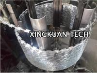 China BTO-22 Razor Barbed Wire Hot Dipped Galvanized 600mm 900mm Coil diameter in panel for sale