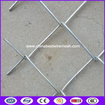 China ASTM A392 standard heavily galvanized chain link fence with posts and installing accessories with 366 grams zinc coating for sale
