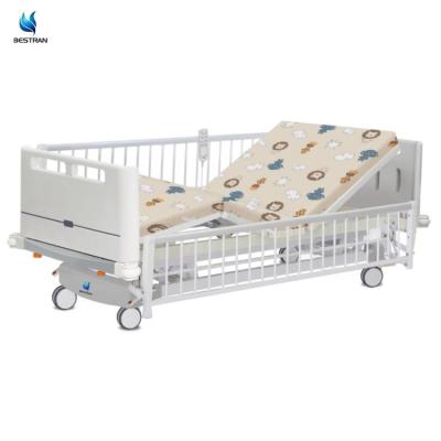 China Remote Control Electric Pediatric Hospital Bed with 450-700mm Height Adjustment and 75° Backrest for Children Fall Prevention for sale