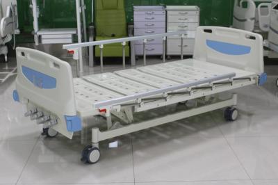 China Simple Design Manual Nursing Bed 2150x950mm for Pediatric and Psychiatric Units for sale