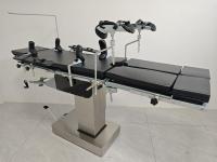 China Manual Hydraulic Surgical Table BT-RA018 with 25° Trendelenburg & 300mm Horizontal Slide for OR Procedures for sale