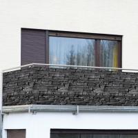 China Easy to Install Windproof Waterproof Vinyl Fence Strips for Garden Privacy and Safety for sale