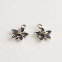 China Classic Flower Shape Leaf Sterling Silver Earrings For Ladies With Post Stud for sale