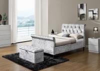 China Luxury Italian Upholstered Bed Frame Modern Button Tufted Fabric Linen for sale