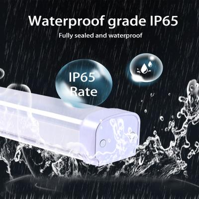 China AC100-240V LED Triproof Light SMD2835 120lm/W with 120° Beam Angle in 600mm-1500mm Sizes for sale