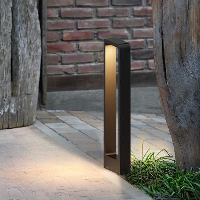 China Aluminum DC12V 10W LED Lawn Light with 450lm Output and IP65 Rating for Outdoor Garden Lighting for sale