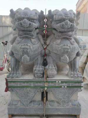 China Outdoor Garden Large White Marble Lion Statues Customized for sale