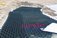 China Honeycomb Mesh Paving HDPE Geocell Path Liner Custom for sale