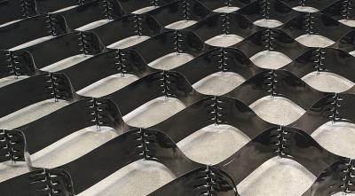 China Smooth Textured Perforated HDPE Geocell For Earthwork Driveway 1.5mm Thickness for sale