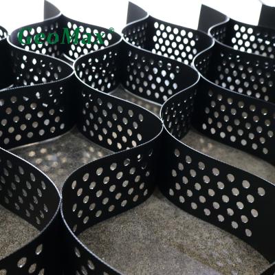 China Black HDPE Geocell 100mm Height 330mm Welding Space For Parking Lots Light Vehicles Light Industrial for sale
