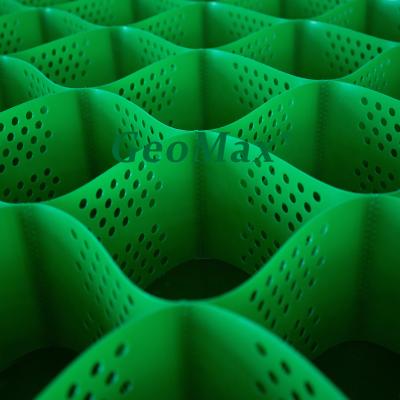 China Green Black HDPE Geocell 200mm Height 356mm Welding Space For Railways Support Pier Airport Runways Large Vehicles Heavy Industrial for sale