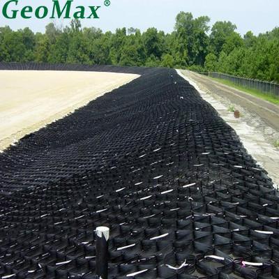 China Black HDPE Geocell 200mm Height 445mm Welding Space For Retaining Walls River Walls Gabion Replacement Vegetated Wall for sale