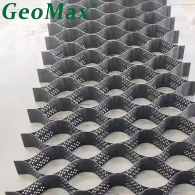 China Soil Reinforcement Geocell HDPE Plastic Driveway Solutions 75mm Height 356mm Welded Distance Grid Graves for sale