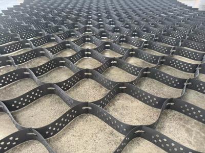 China HDPE Geocell 50mm Height 330mm Weld Spacing for Gravel Driveway Stabilization for sale