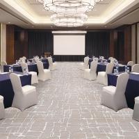 China Customizable 50x50cm Polypropylene Commercial Floor Mat for Hotel Office Baroque Style Carpet for sale