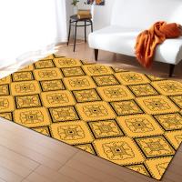 China Customizable Round Non-Slip Checkered Carpet 100% Polyester Machine Washable for sale
