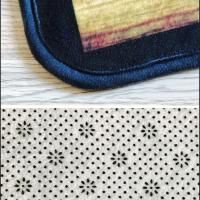 China Customizable Round Non-Slip Checkered Carpet 100% Polyester Machine Washable for sale