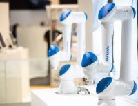China Industrial robot arm YASKAWA HC10 collaborative 10kg Payload 1200mm Arm robots for sale
