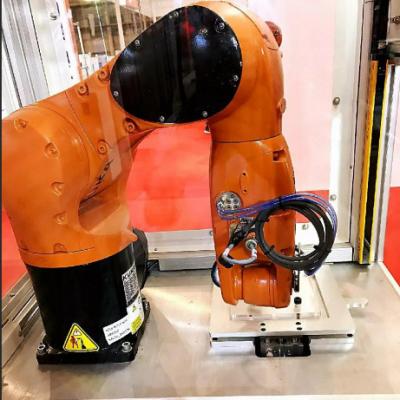 China Industrial Handling Used Kuka Robot KR 6 R900-2 With Gripper HK Vision System for sale