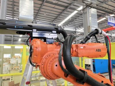 China Second Hand Kuka Industrial Robot KR 70 R2100 PA For Pick And Place for sale
