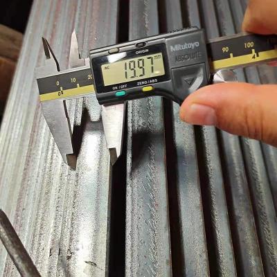 China Equal Unequal SS Angle Bar 201 High Tensile Strengths for sale
