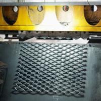 China Architectural Expanded Metal Mesh With Diamond / Hexagonal / Square / Round / Slotted Openings for sale