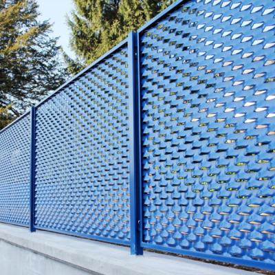 China 0.5mm - 8mm Corrosion Resistant Expanded Metal Mesh for Outdoor Fencing for sale