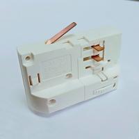 China 4 Wire 3 Phase Track Lighting Accessories CE TUV Track Light Adapter for sale