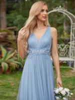 China Elegant Empire Beaded Sleeveless V-neck Ruffled Spaghetti Strap A-line Light Blue Tulle Bridesmaid Dress for sale