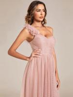 China Elegant One-shoulder Sweetheart Ruffled A-line Zipper Pleated High Slit Tulle Pink Bridesmaid Dress for sale