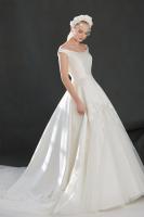 China Glamour Off-the-shoulder Appliqued Lace Plus Size Zipper Sweep Train Zipper White Tulle Bride Ball Gown Wedding Dress for sale
